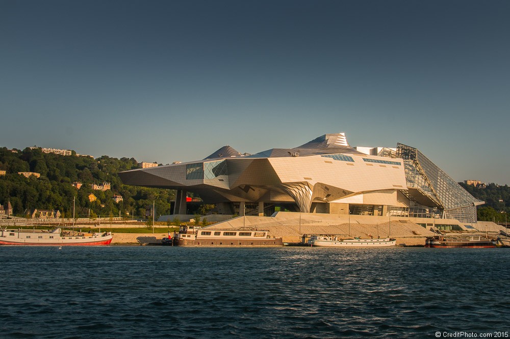 Musée des Confluences, façade Est